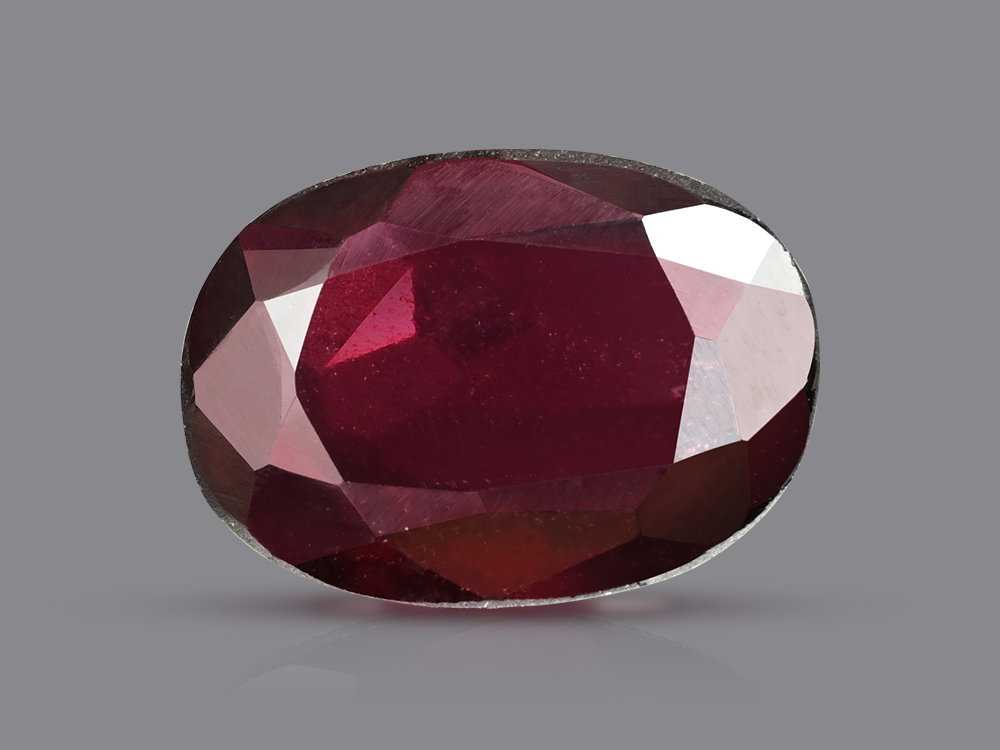 Red Garnet Stone - 4.80 Carats