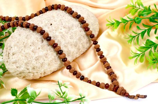 7 mukhi Mahalaxmi Mala from Java with Red Sandalwood beads - Rudra Centre