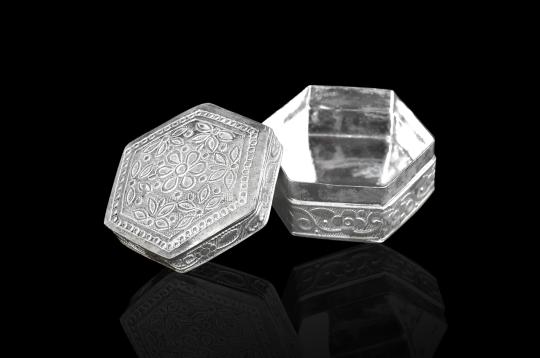 Buy Hexagon Shaped Container in Pure Silver Online at INR 4500 ...