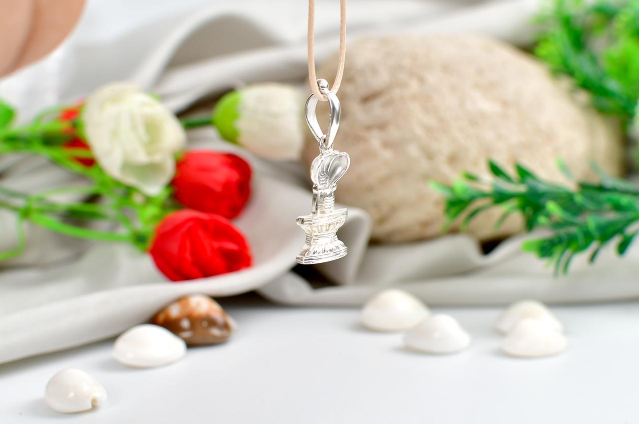 Shivling Locket in pure silver - III - Rudra Centre