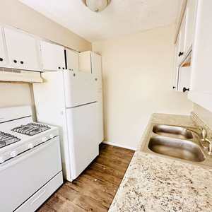 2407 W Broadway Ave - 8, Minneapolis, MN 55411 | EIG Property Management