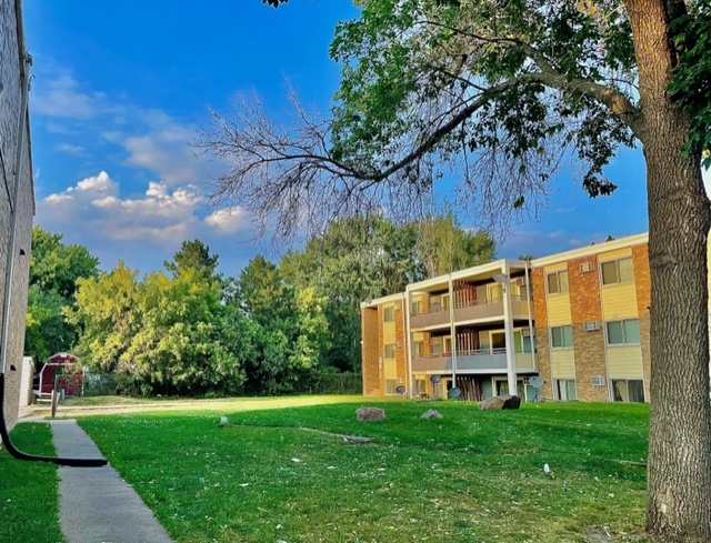 8300 Zane Avenue North-207 - 8300-207, Brooklyn Park, MN 55443 | EIG ...