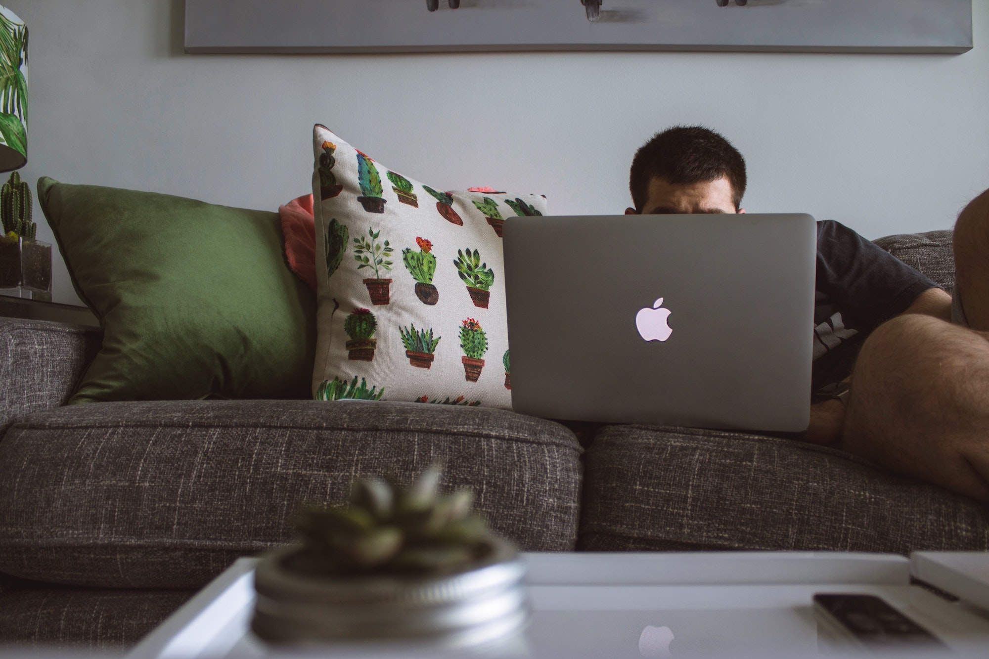 How to overcome the negatives of working remotely | Karbon Magazine
