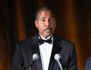 60 Minutes Correspondent Bill Whitaker Honored by L.A. Press Club ...