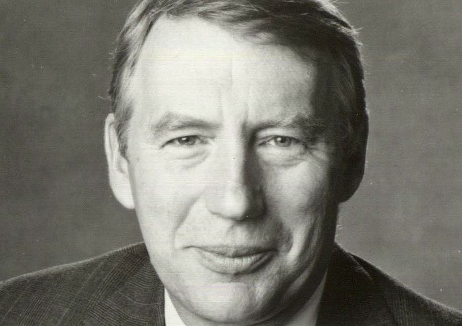 Robert MacNeil, Legendary TV Newser, Dies at 93: ‘End of an Era’