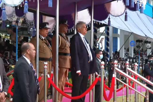 පොලීසිය ට ජනපති ගෙන් උපදෙසක්