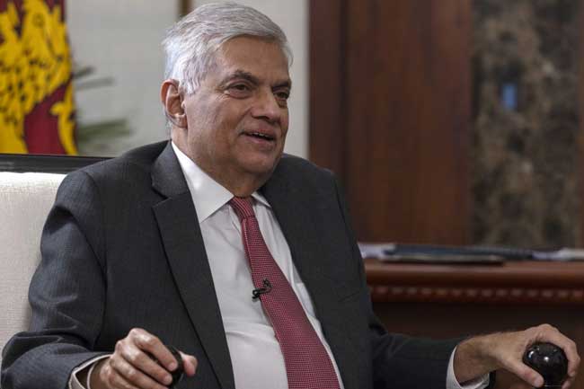 සංවර්ධනයට බාධා වන චක්‍රලේඛ වහාම සංශෝධනය කරන්නැයි ජනපති ගෙන් උපදෙස්