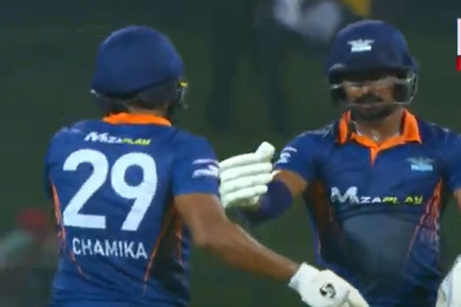 චාමික කැන්ඩි ෆැල්කන්ස්ට ජය ගෙනෙයි