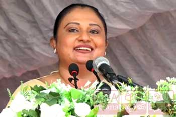 දමිතා සජබ වේදිකාවට නගී