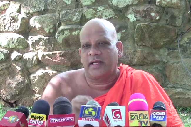 මිහින්තලය නායක හිමිගෙන් රජයට රතු එළියක්