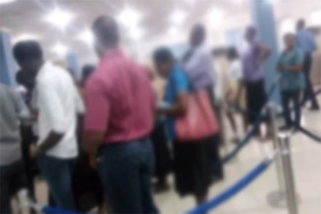 බැංකු ගනුදෙනුකරුවන් ට දැනුම්දීමක්