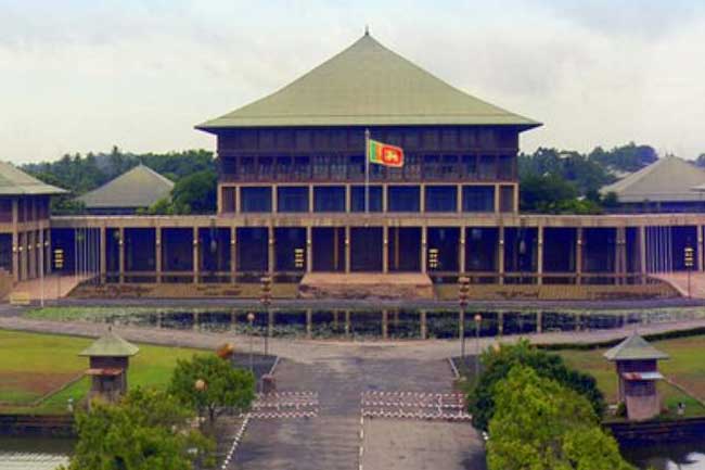 පාර්ලිමේන්තු සභාවාරය ඇරඹේ