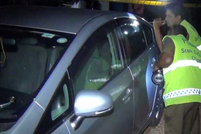 උද්දිකගේ ආරක්ෂකයින්ගේ පිස්තෝල පරීක්ෂා කෙරේ