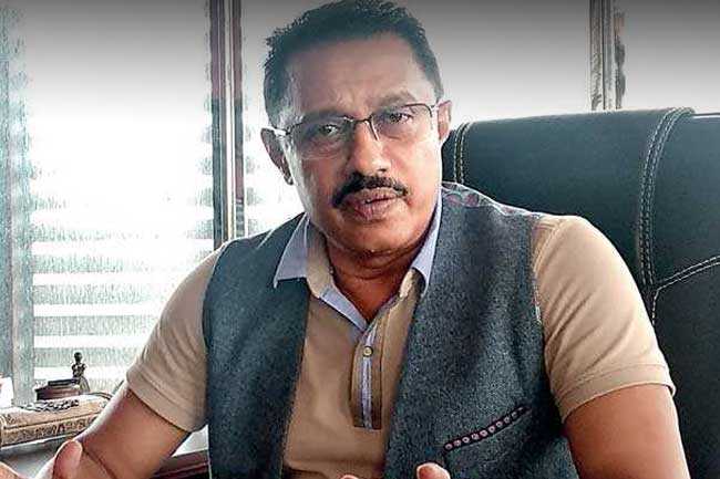 ජනක රත්නායකට තර්ජන කළ තවත් දෙදෙනෙක් අත්අඩංගුවට