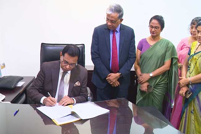 නව සෞඛ්‍ය ලේකම්වරයා වැඩ භාරගනී