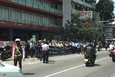 විදුලි සේවකයින් යළිත් විරෝධතාවයක