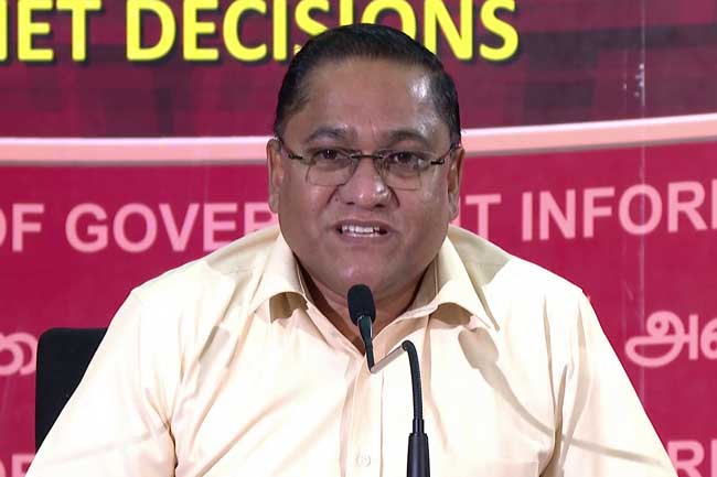 රාජ්‍ය සේවයේ වැටුප් වැඩිකිරීම මුදල් තත්ත්වය මත - ඇමති විජිත