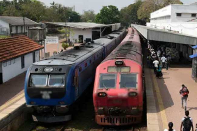දුම්රිය ප්‍රමාදයක් ගැන දැනුම්දීමක්