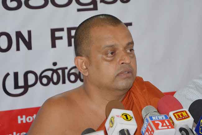 රවීට එරෙහි කුමන්ත්‍රණයක් ගැන සුමංගල හිමි හෙළි කරයි