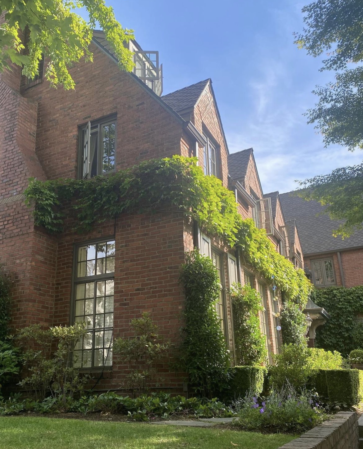 Our House | Kappa Kappa Gamma at University of Washington