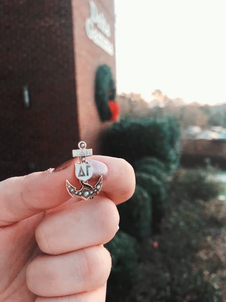 Symbols | Delta Gamma at University of Tennessee