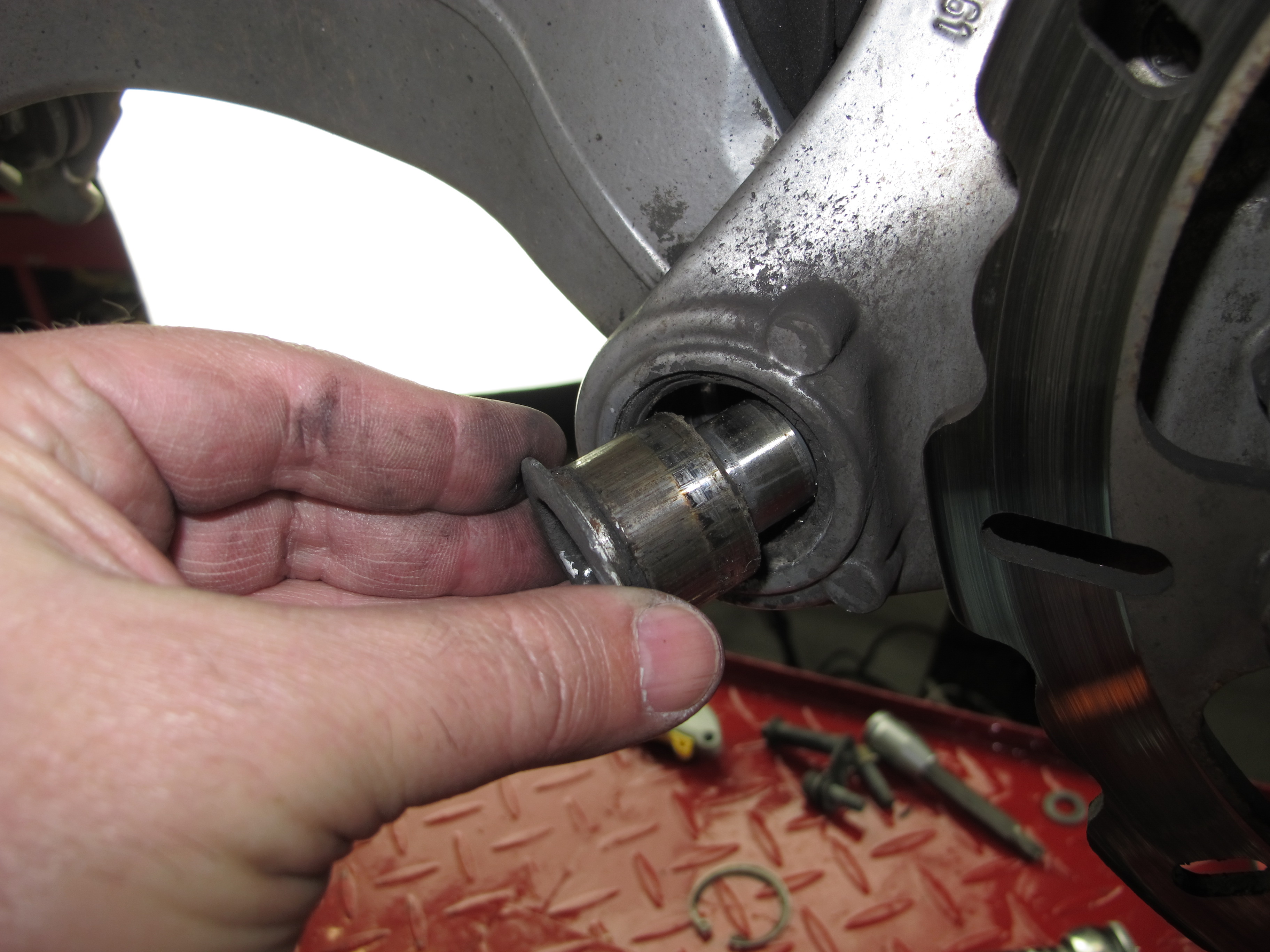 2010 GS Final drive drain plug stripped | Adventure Rider