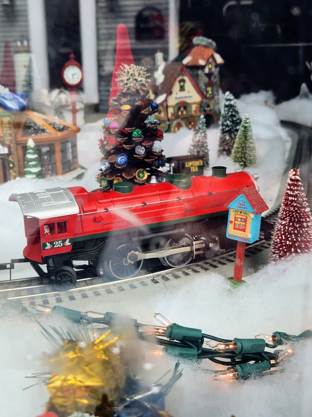 05/28/2025 | Hangout Hub: Trains! | Abbot Public Library