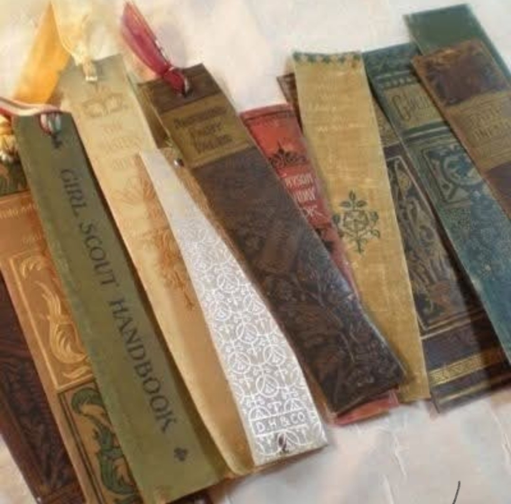 03/10/2025 | Chat & Craft for Adults - Book Spine Bookmarks ...