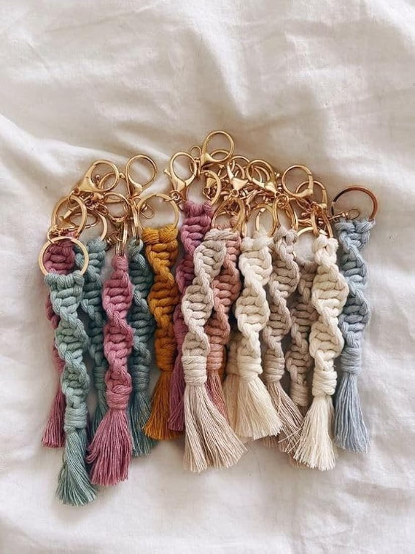 03/08/2025 | Macramé Keychains | Bigelow Free Public Library