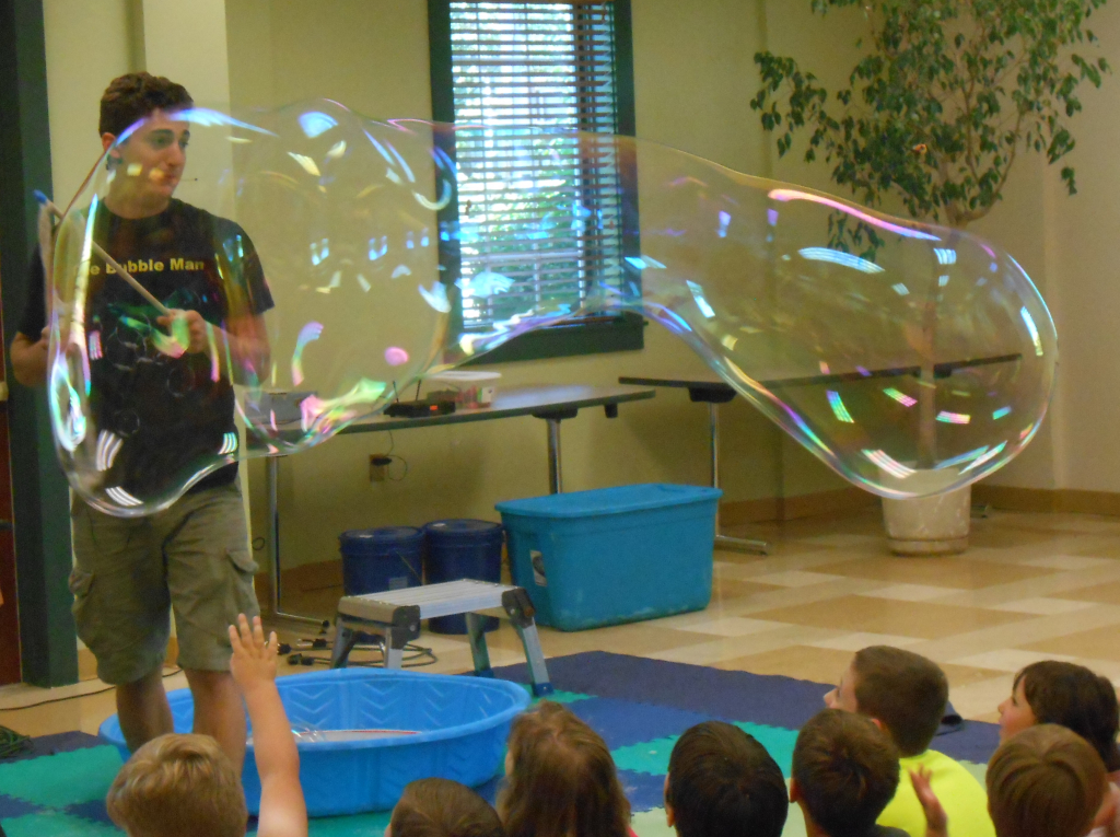08/14/2024 | Super Bubble Show | Chester Library