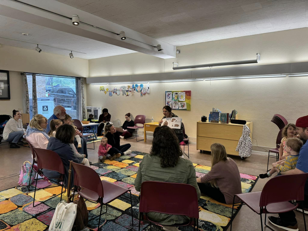 04/09/2025 | Miss Jackie and Friends Story Time | Holliston Public Library