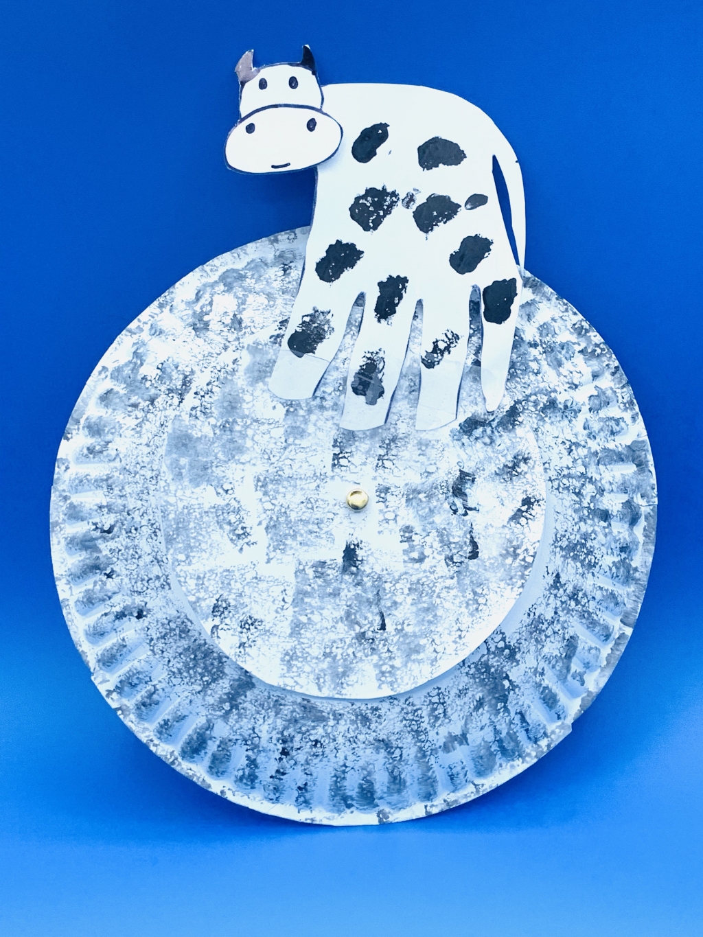 06/23/2021 | Craft Day: Cow Over the Moon spinners | Norfolk Public Library