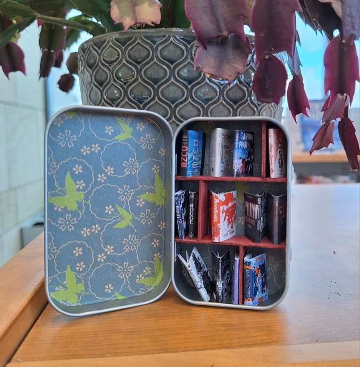 Thursday, April 24, 2025 | Adult Maker Space Craft Classes: Altoid Tin ...