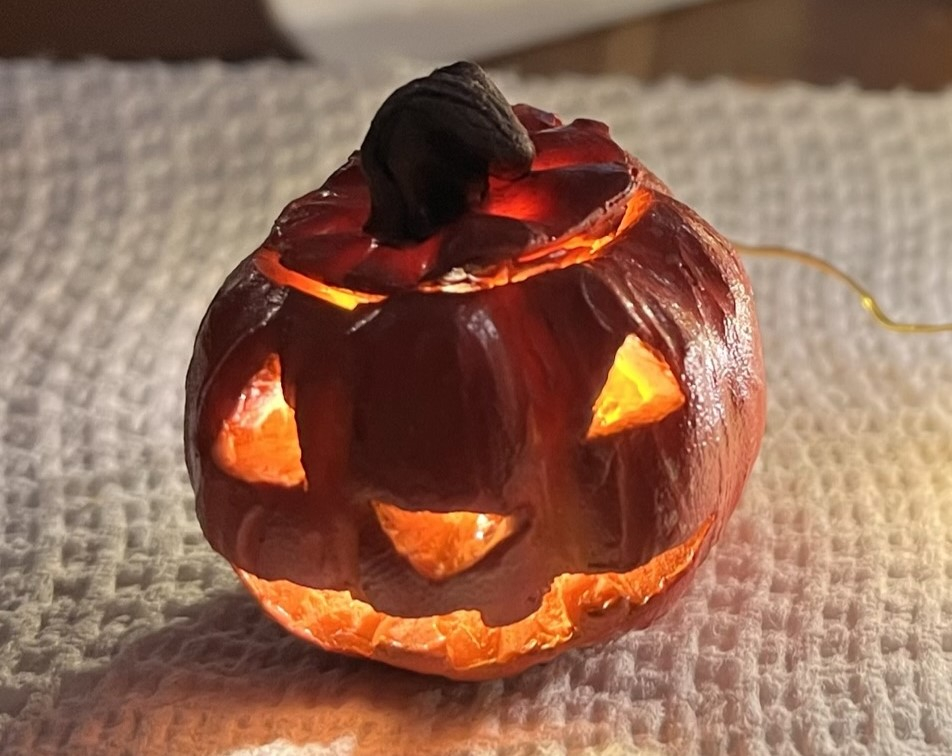 10/02/2025 | Mini Haunted Library for Adults: Make a Bookcase | Woburn ...