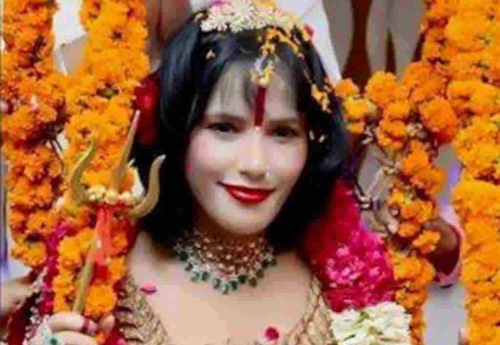 Connect FM - Controversial Godwoman Radhe Maa is part of Bigg Boss 14?