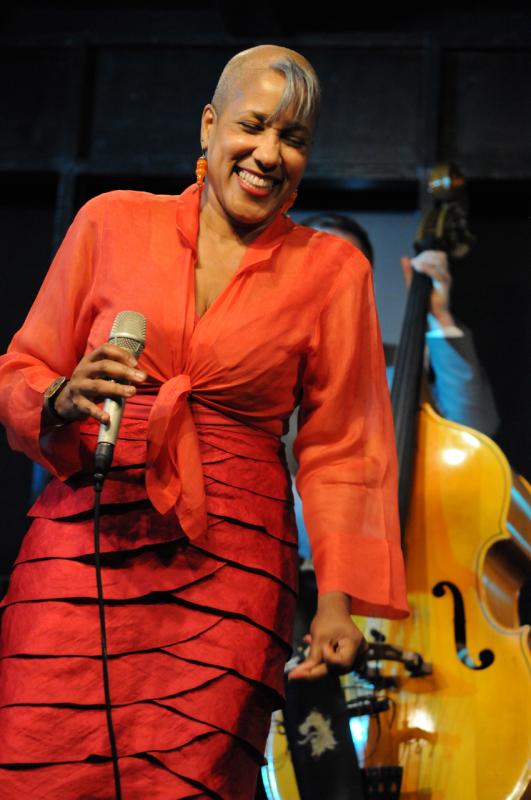 Elias Bailey | Jazz Bass, acoustic – Biography, Albums & More | All ...
