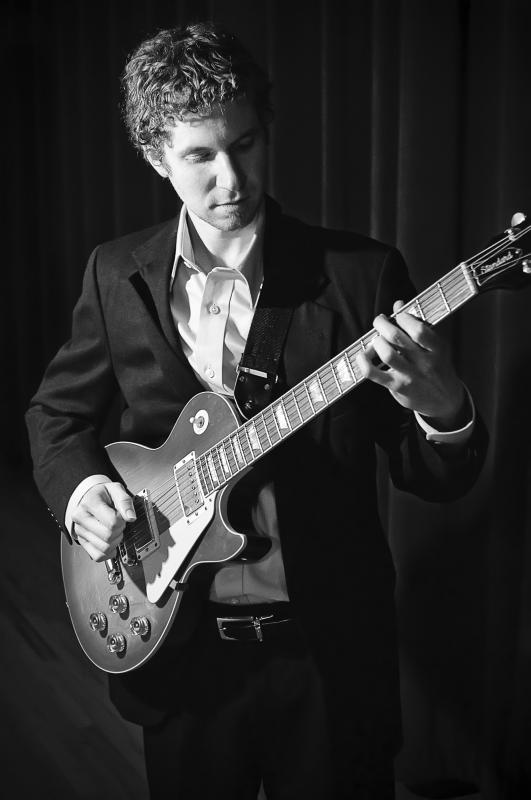 Andrew Hartman | Jazz Guitar – Biography, Albums & More | All About Jazz