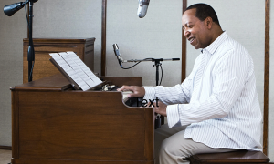 Jazz news: Jazz Fusion Artist Bob Holz Releases New Single Featuring ...