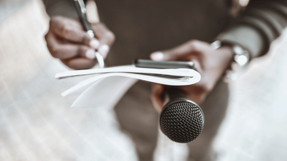 Becoming a Journalist: Step-by-Step Guide - Yellowbrick