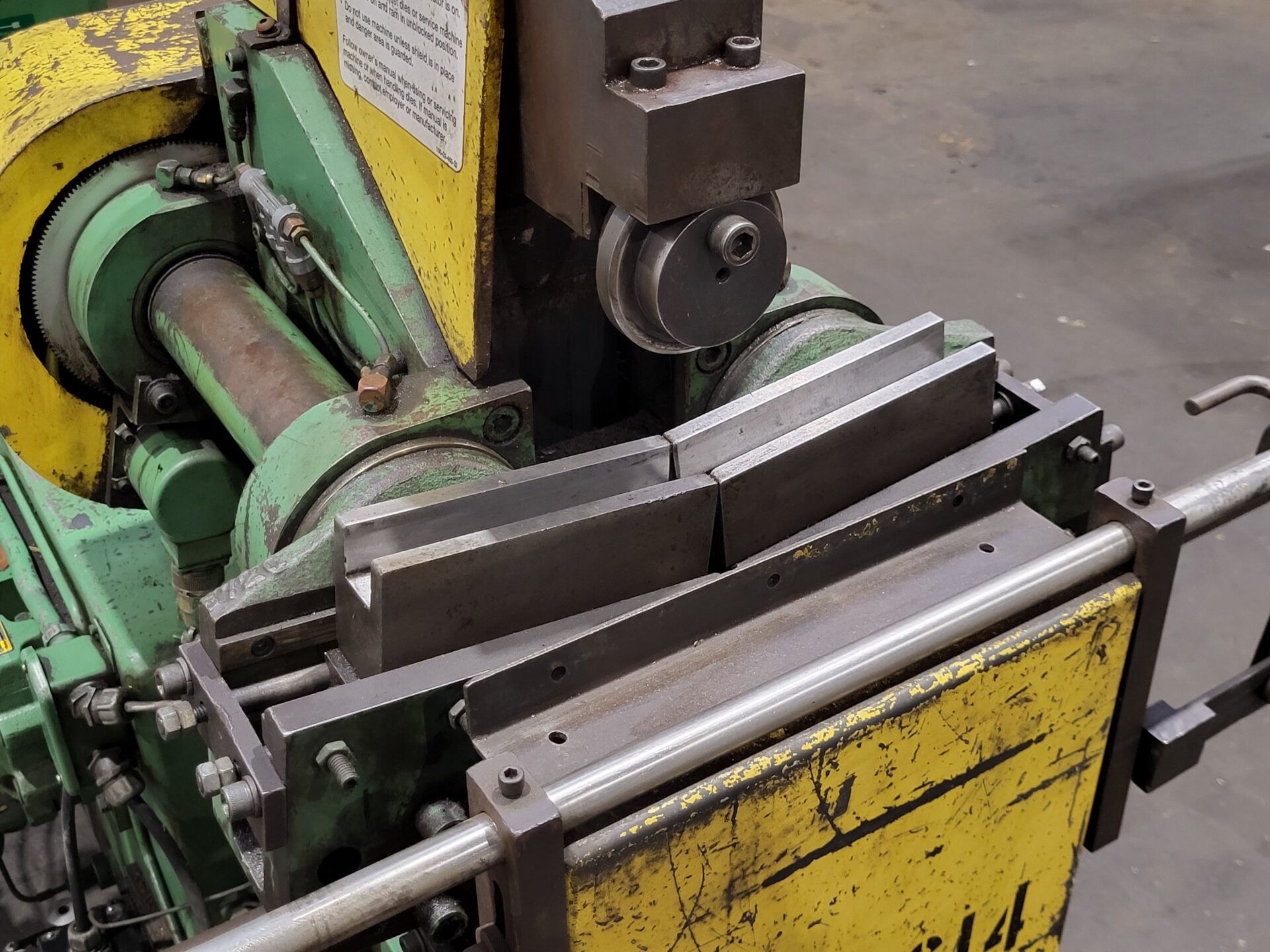 1.25" Pines 3T Vertical Tube Bender AM23310 - AM Industrial