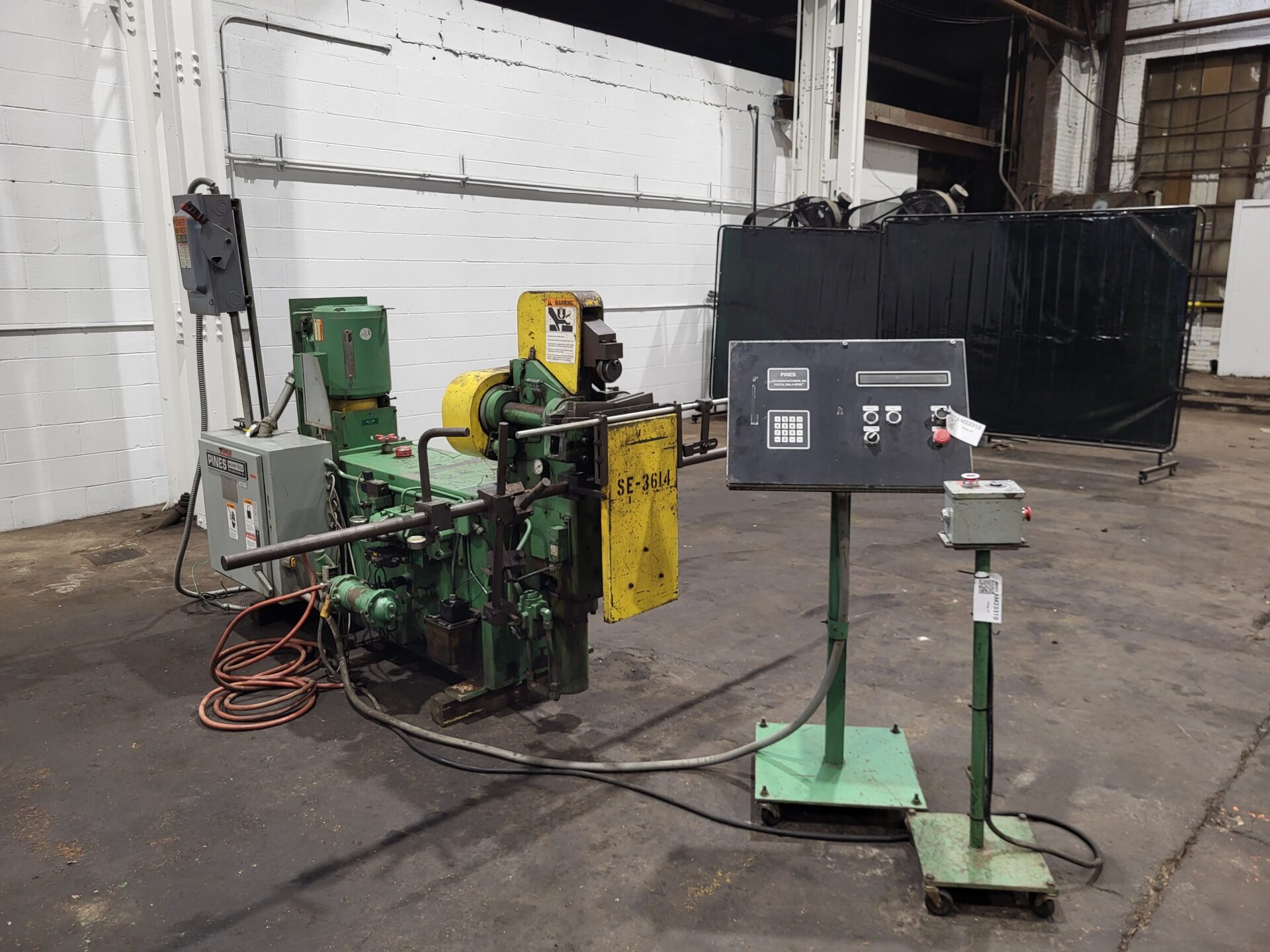 1.25" Pines 3T Vertical Tube Bender AM23310 - AM Industrial