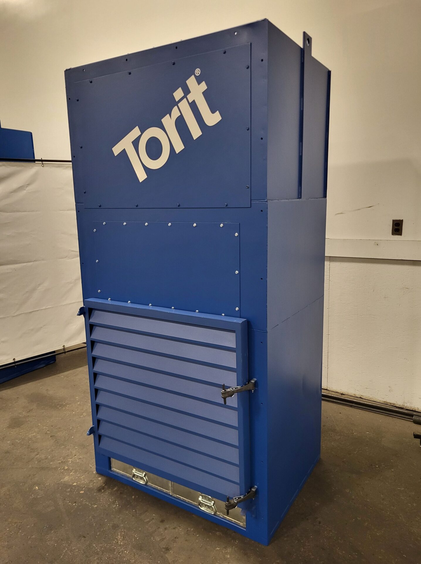4,500 cfm Donaldson Torit ECB-1 Booth & Backdraft Dust Collector ...