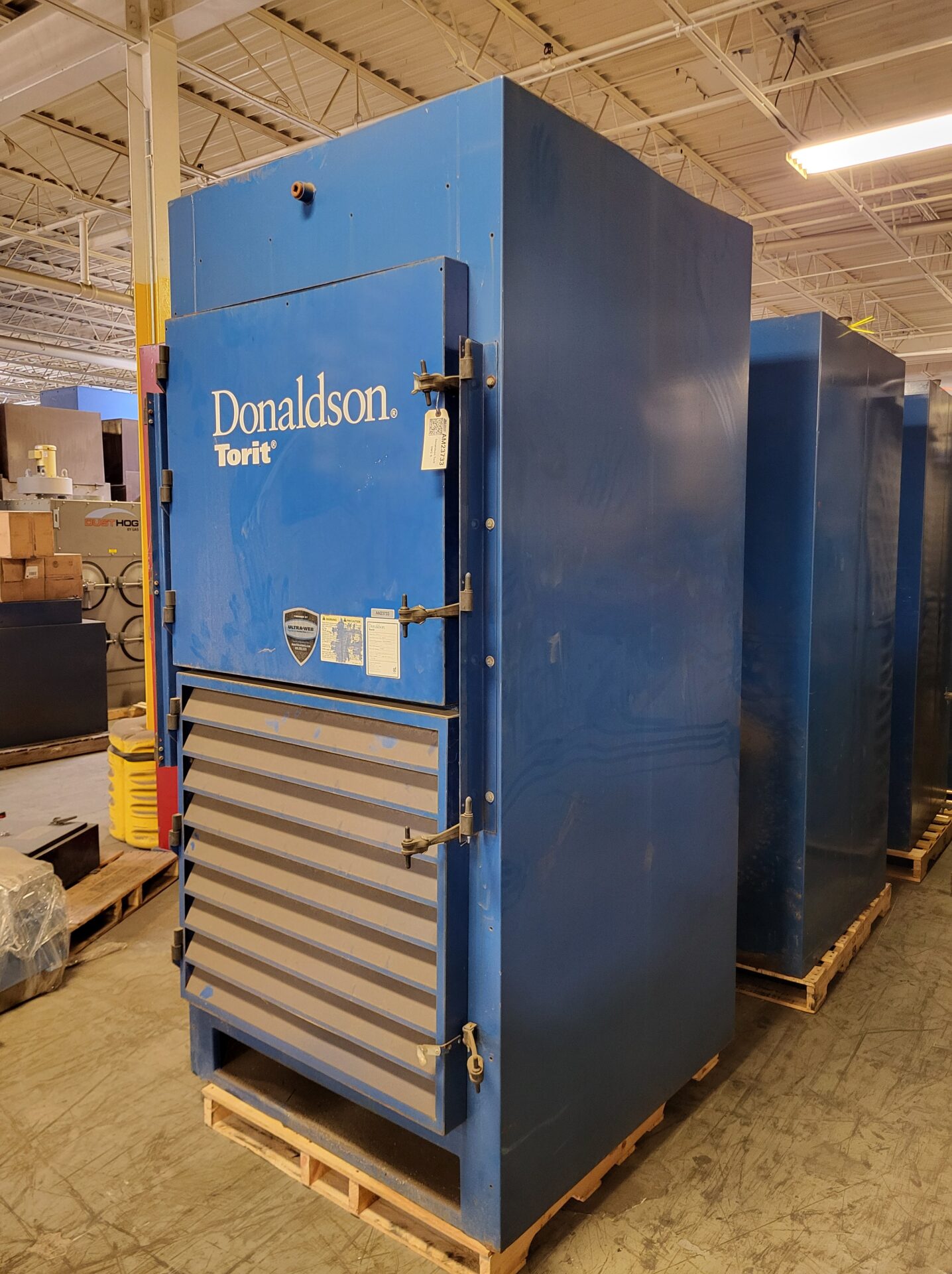 5,500 cfm Donaldson Torit DWS-6 Booth & Backdraft Dust Collector ...
