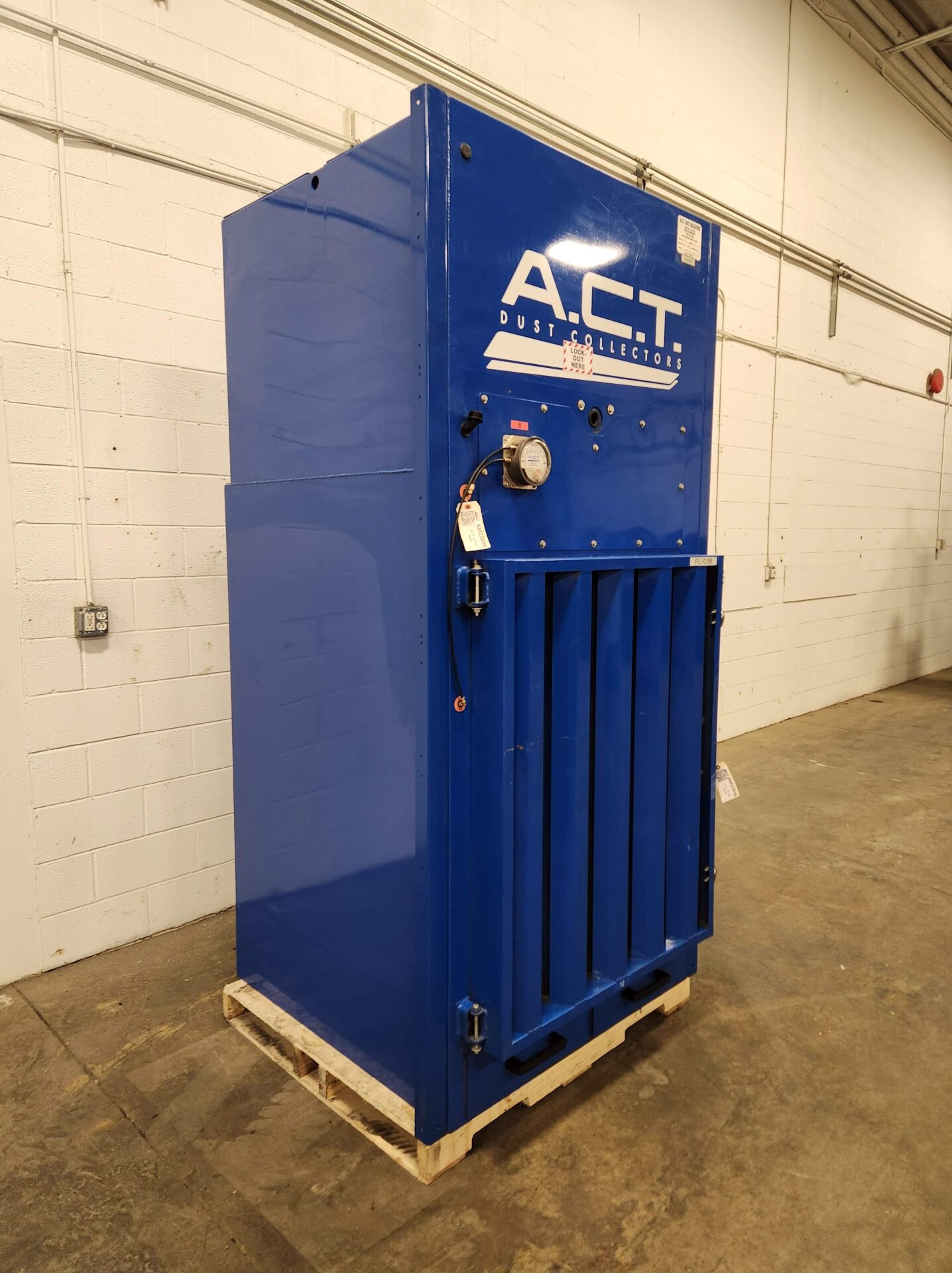 5,400 cfm ACT Action Booth & Backdraft Dust Collector AM23896 - AM ...