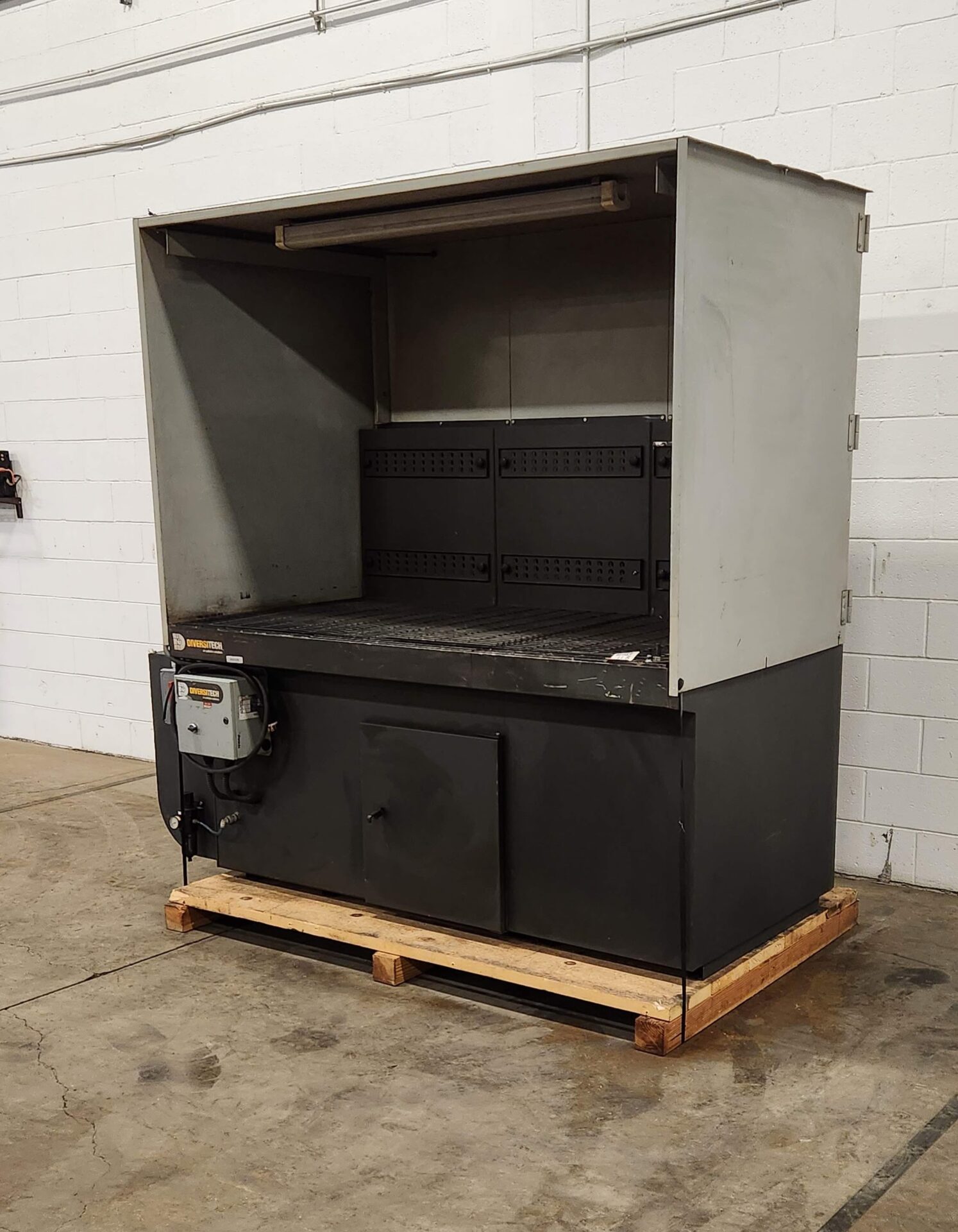 4,300 cfm Diversitech 3' x 6' Downdraft Dust Collector AM24286 - AM ...