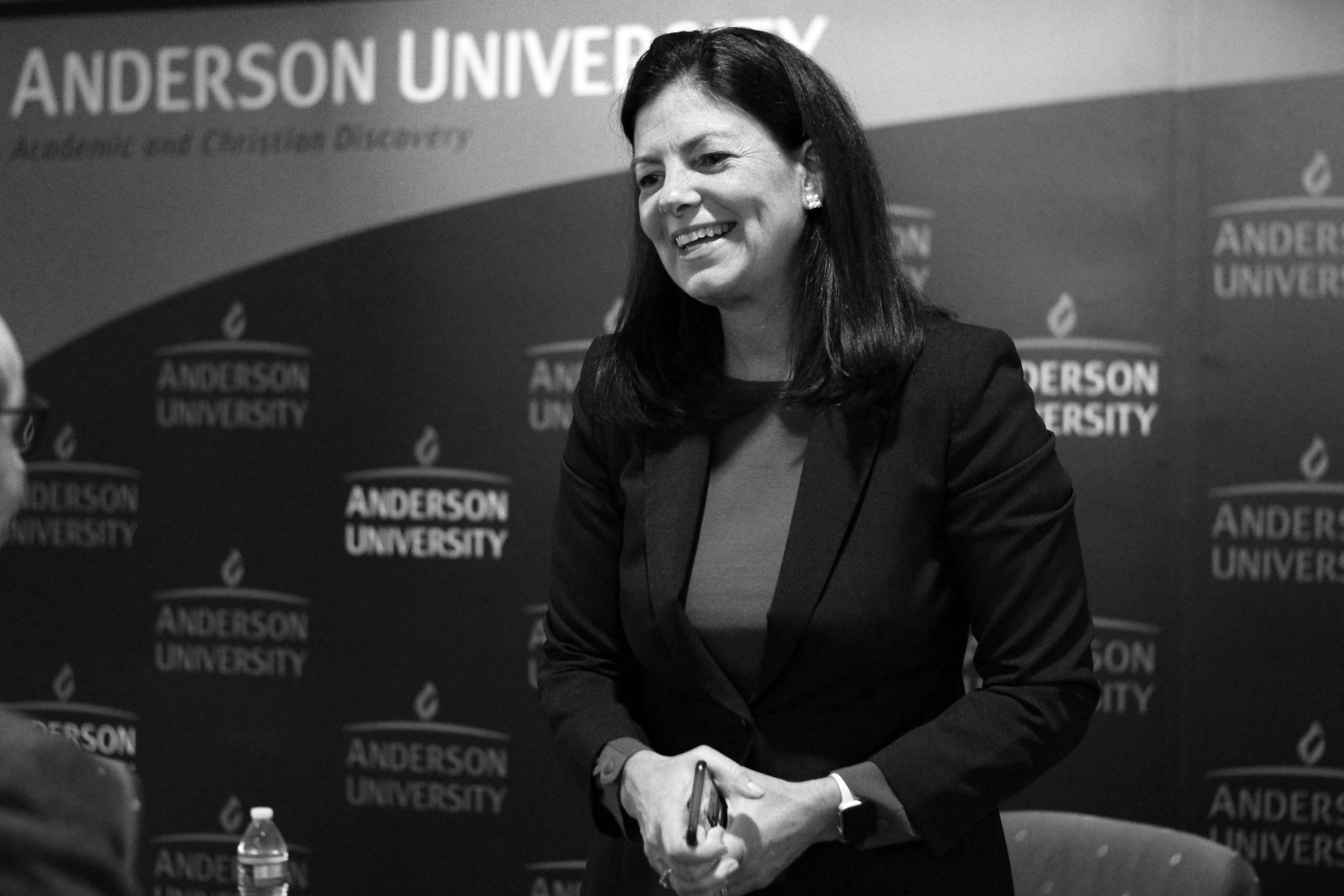 Former U.S. senator gives public address in Reardon - The Andersonian