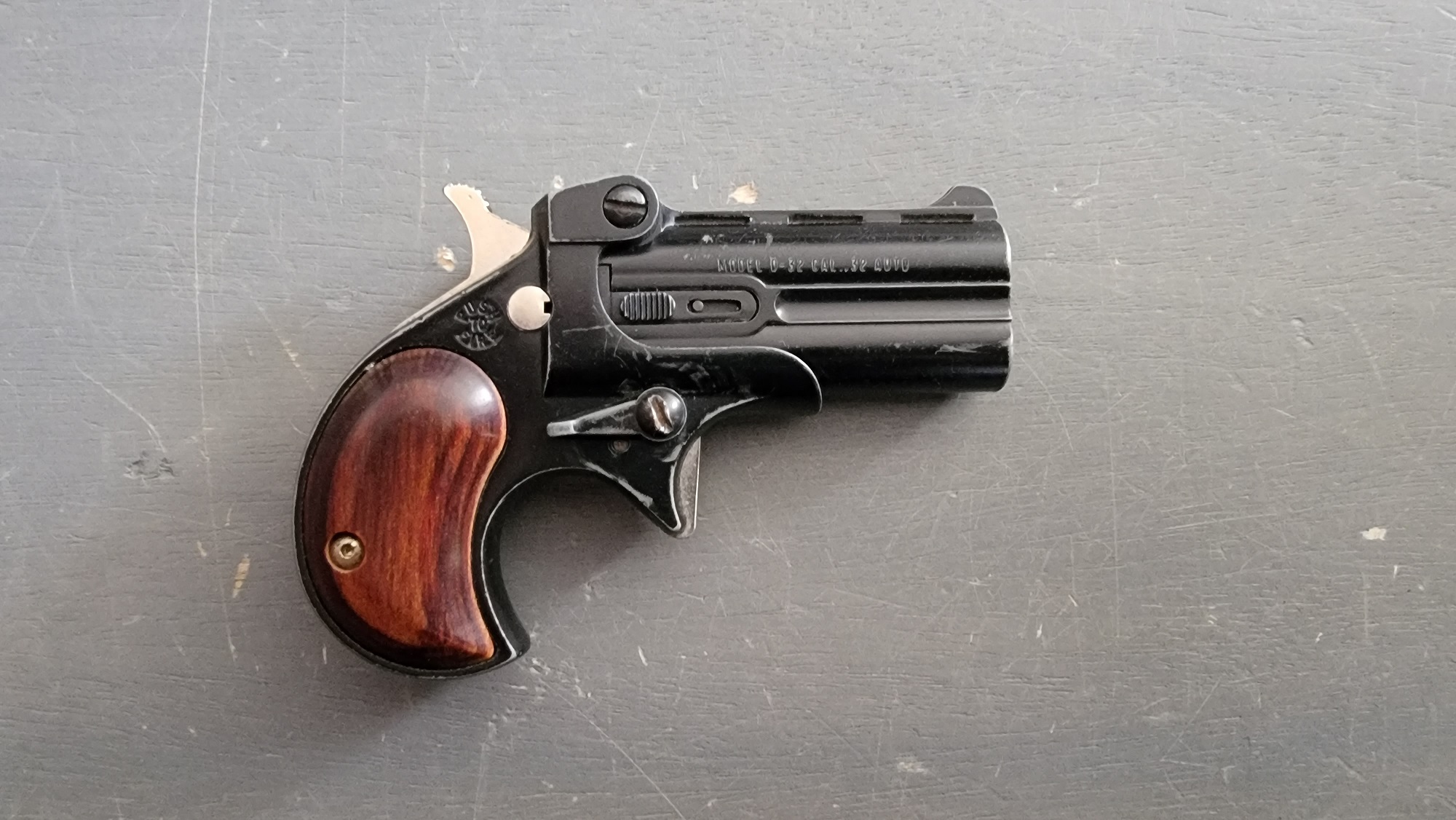 Davis Industries Model D-32 32 Derringer - Other Pistols at GunBroker ...