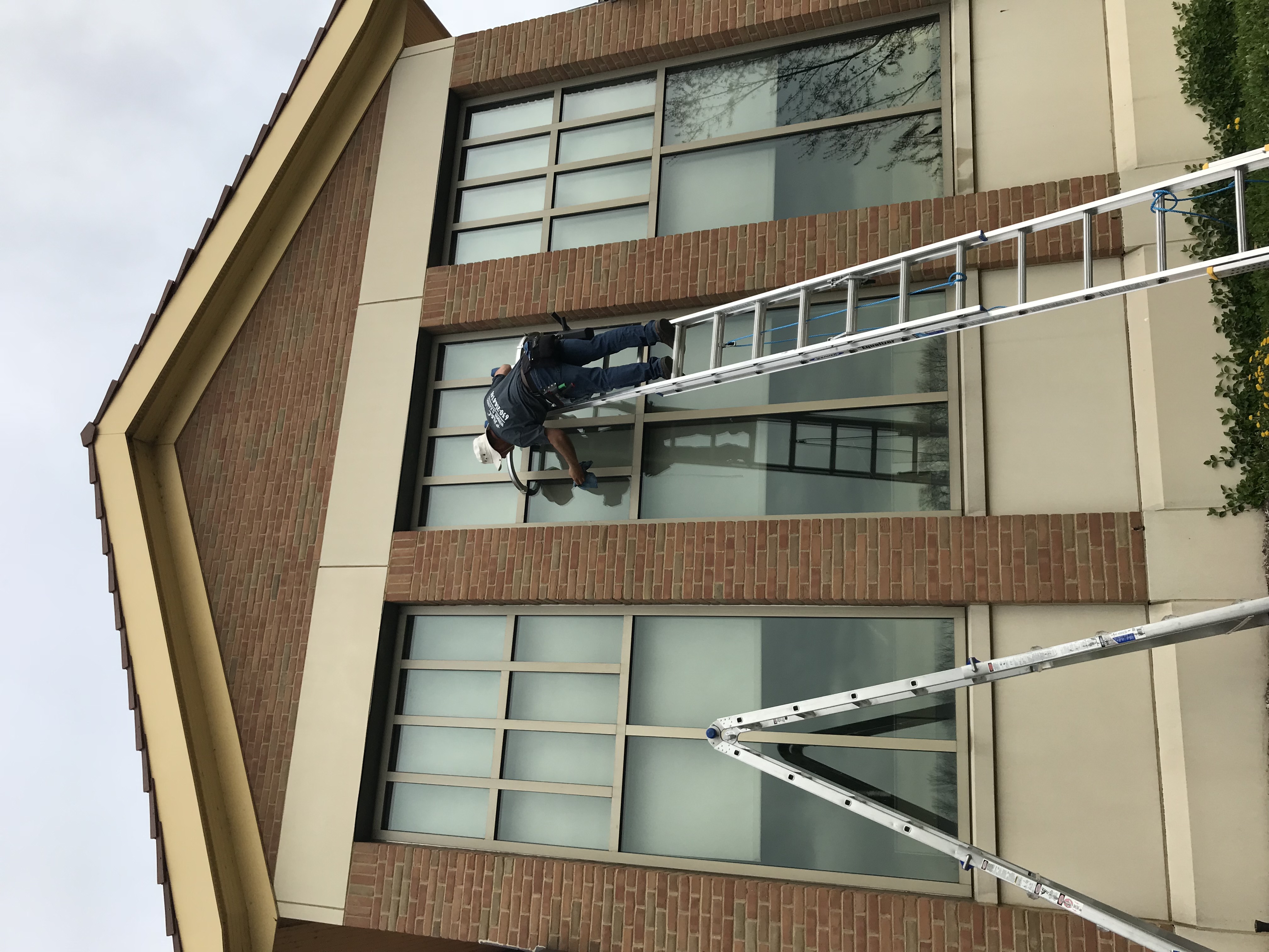 JS&C Window Cleaning