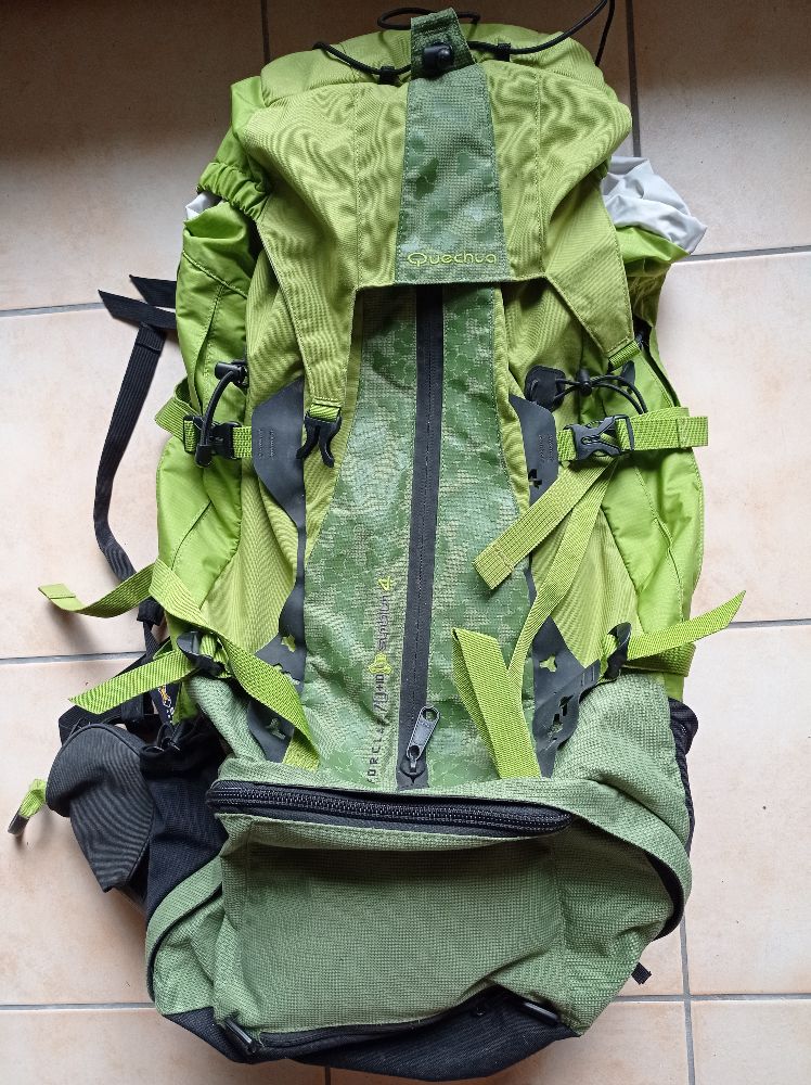 Decathlon Quechua Forclaz Symbium Hiking 60 L Backpack, 41% OFF