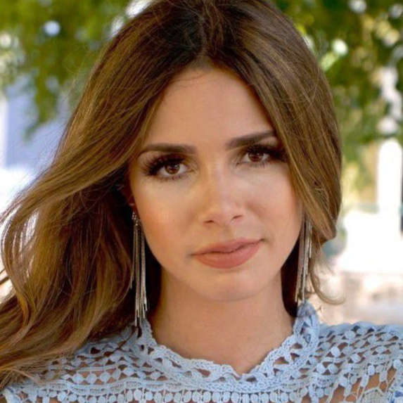 Ivette Sosa's Instagram, Twitter & Facebook on IDCrawl